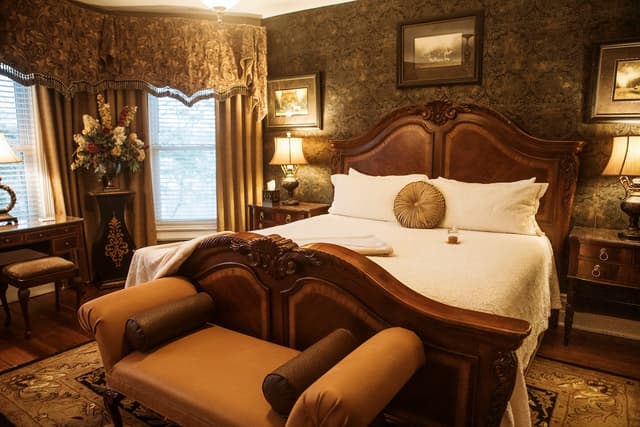Biltmore Suite - Biltmore Village Inn, Asheville Bed & Breakfast
